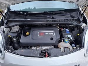 White Fiat 500 2018 in Riga, with an engine capacity of 1.40 L and mileage of 65 thousand km for 12290 €, photo 13 on AUTOMOTO.COM.LV