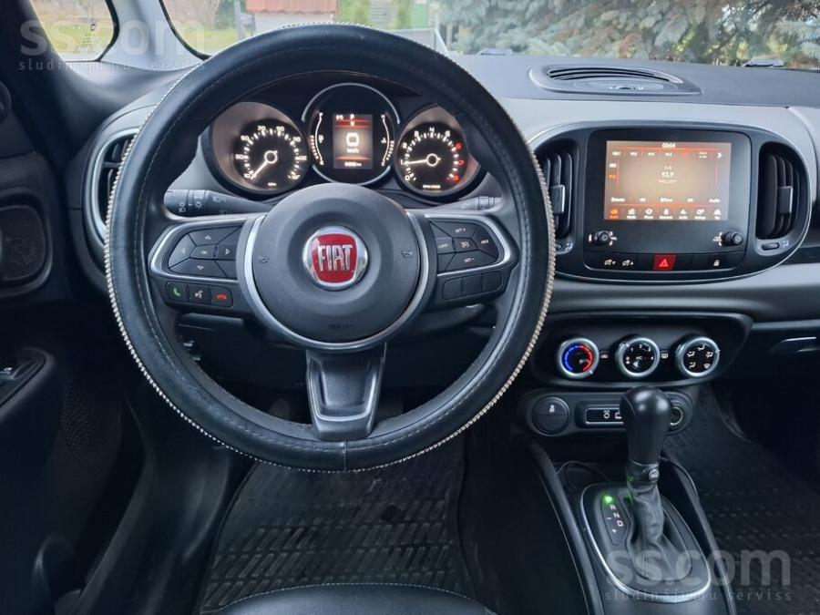 White Fiat 500 2018 in Riga, with an engine capacity of 1.40 L and mileage of 65 thousand km for 12290 €, photo 14 on AUTOMOTO.COM.LV
