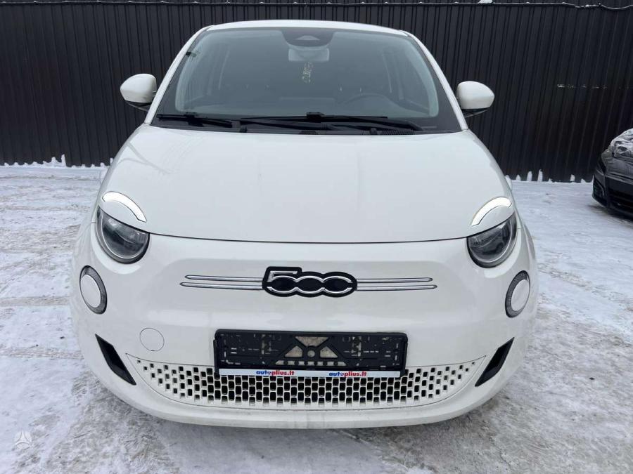 White Fiat 500 2021 in Kaunas, with an engine capacity of 0.00 L and mileage of 70 thousand km for 9999 €, photo 2 on AUTOMOTO.COM.LV