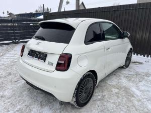 White Fiat 500 2021 in Kaunas, with an engine capacity of 0.00 L and mileage of 70 thousand km for 9999 €, photo 6 on AUTOMOTO.COM.LV