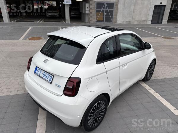 Balts Fiat 500 2022 Rīga, ar dzinēja tilpumu 1.30 L un nobraukumu 36 tūkst. km par 19900 €, foto 2 vietnē AUTOMOTO.COM.LV