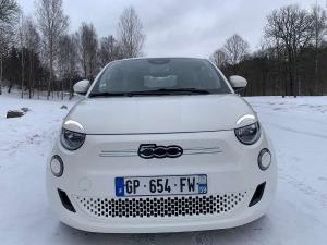 Balts Fiat 500 2023 Viļņa, ar dzinēja tilpumu 0.00 L un nobraukumu 20 tūkst. km par 10600 €, foto  vietnē AUTOMOTO.COM.LV