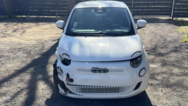 White Fiat 500 2023 in Jonava, with an engine capacity of 0.00 L and mileage of 26 thousand km for 6900 €, photo 1 on AUTOMOTO.COM.LV