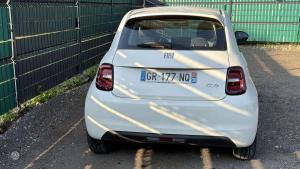 White Fiat 500 2023 in Jonava, with an engine capacity of 0.00 L and mileage of 26 thousand km for 7150 €, photo 3 on AUTOMOTO.COM.LV