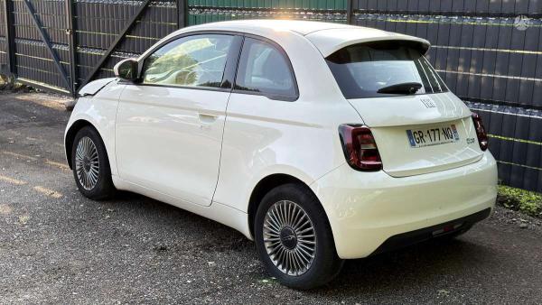 Balts Fiat 500 2023 Jonava, ar dzinēja tilpumu 0.00 L un nobraukumu 26 tūkst. km par 7150 €, foto 3 vietnē AUTOMOTO.COM.LV