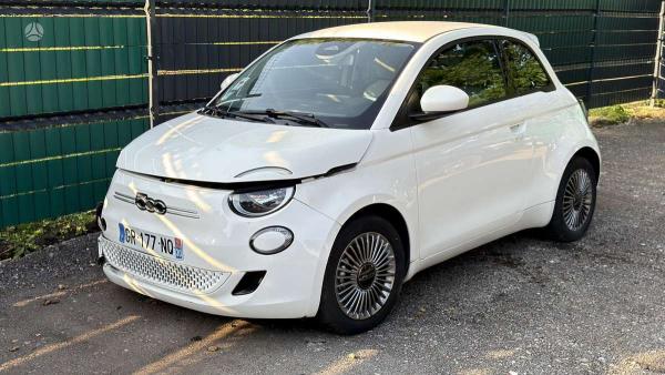 Balts Fiat 500 2023 Jonava, ar dzinēja tilpumu 0.00 L un nobraukumu 26 tūkst. km par 7150 €, foto 5 vietnē AUTOMOTO.COM.LV