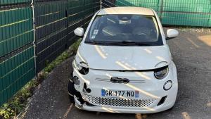 White Fiat 500 2023 in Jonava, with an engine capacity of 0.00 L and mileage of 26 thousand km for 7150 €, photo 7 on AUTOMOTO.COM.LV