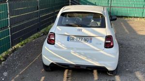 White Fiat 500 2023 in Jonava, with an engine capacity of 0.00 L and mileage of 26 thousand km for 7150 €, photo 11 on AUTOMOTO.COM.LV