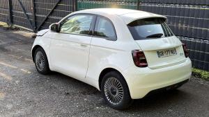 White Fiat 500 2023 in Jonava, with an engine capacity of 0.00 L and mileage of 26 thousand km for 7150 €, photo 12 on AUTOMOTO.COM.LV