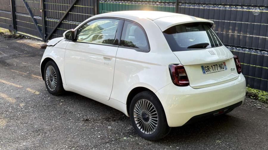 Balts Fiat 500 2023 Jonava, ar dzinēja tilpumu 0.00 L un nobraukumu 26 tūkst. km par 6900 €, foto 1 vietnē AUTOMOTO.COM.LV