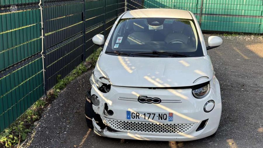 Balts Fiat 500 2023 Jonava, ar dzinēja tilpumu 0.00 L un nobraukumu 26 tūkst. km par 6900 €, foto 5 vietnē AUTOMOTO.COM.LV