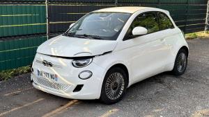 Balts Fiat 500 2023 Jonava, ar dzinēja tilpumu 0.00 L un nobraukumu 26 tūkst. km par 6900 €, foto 12 vietnē AUTOMOTO.COM.LV