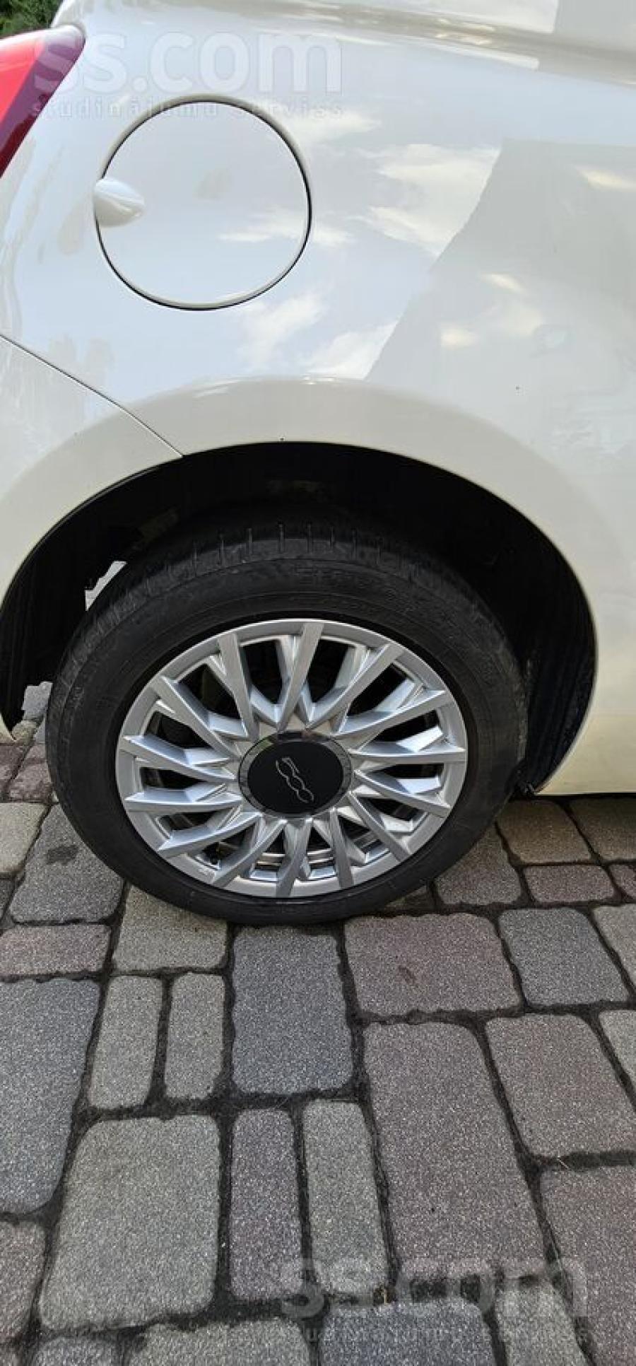 White Fiat 500 2019 in Jurmala, with an engine capacity of 1.20 L and mileage of 50 thousand km for 8500 €, photo 8 on AUTOMOTO.COM.LV