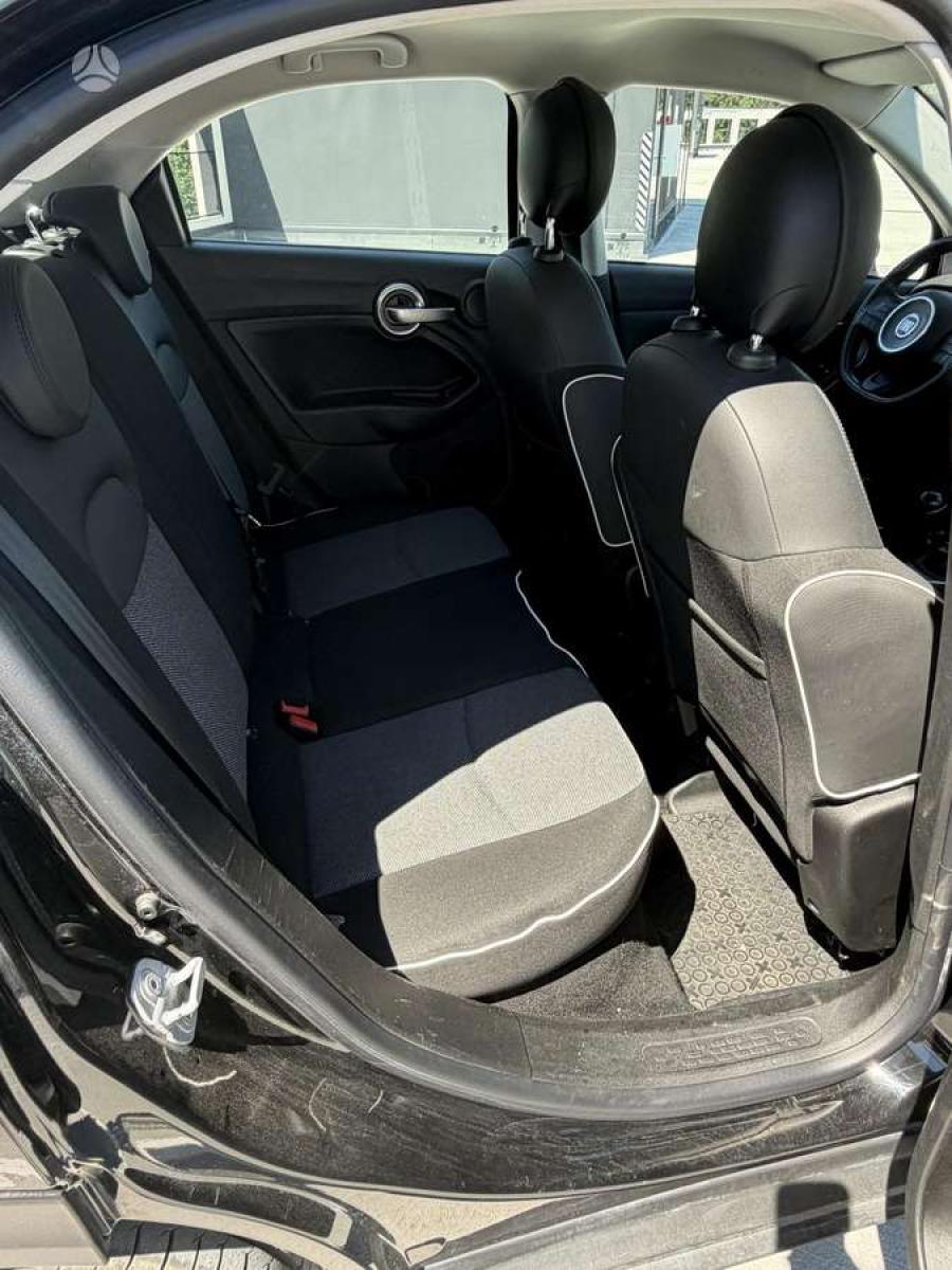 Black Fiat 500-x 2018 in Vilnius, with an engine capacity of 1.60 L and mileage of 170 thousand km for 7900 €, photo 14 on AUTOMOTO.COM.LV