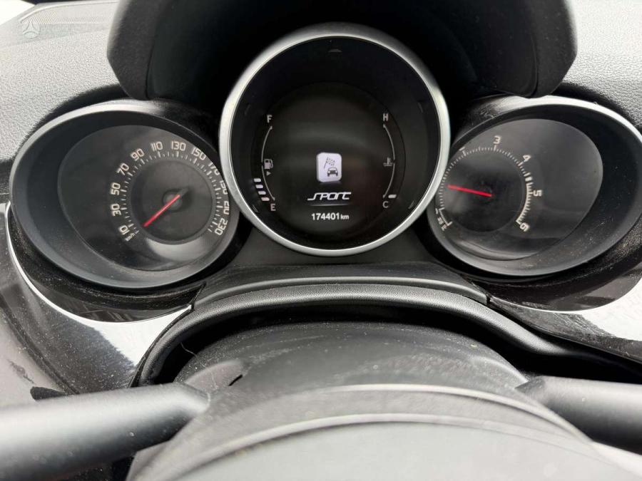 Black Fiat 500-x 2018 in Vilnius, with an engine capacity of 1.60 L and mileage of 170 thousand km for 7900 €, photo 24 on AUTOMOTO.COM.LV