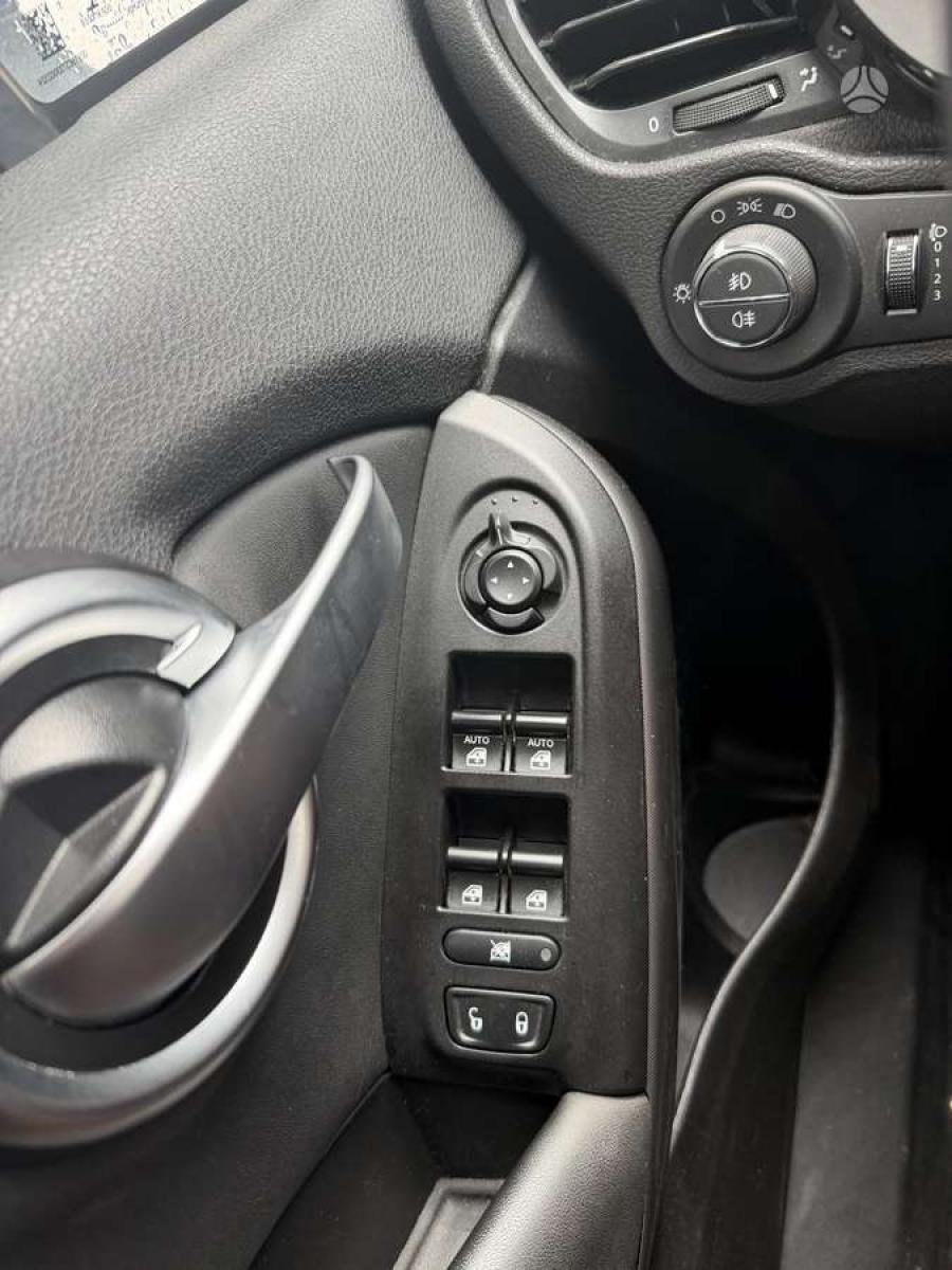 Black Fiat 500-x 2018 in Vilnius, with an engine capacity of 1.60 L and mileage of 170 thousand km for 7900 €, photo 29 on AUTOMOTO.COM.LV