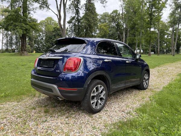 Blue Fiat 500-x 2016 in Elektrenai, with an engine capacity of 1.96 L and mileage of 188 thousand km for 8250 €, photo 5 on AUTOMOTO.COM.LV
