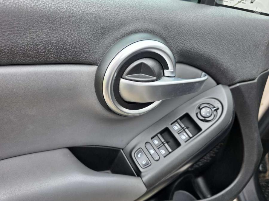 Brown Fiat 500-x 2018 in Kretinga, with an engine capacity of 1.37 L and mileage of 165 thousand km for 7200 €, photo 18 on AUTOMOTO.COM.LV