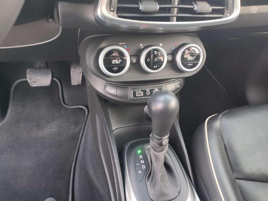 Grey Fiat 500-x 2018 in Pakruojis, with an engine capacity of 1.40 L and mileage of 65 thousand km for 9500 €, photo 18 on AUTOMOTO.COM.LV
