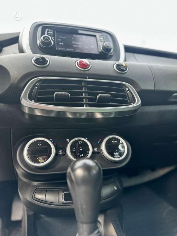 Pelēks Fiat 500-x 2018 Viļņa, ar dzinēja tilpumu 1.37 L un nobraukumu 103 tūkst. km par 8699 €, foto 10 vietnē AUTOMOTO.COM.LV