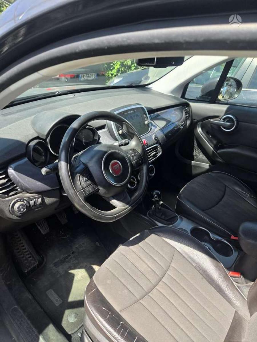 Grey Fiat 500-x 2018 in Vilnius, with an engine capacity of 1.37 L and mileage of 280 thousand km for 4500 €, photo 8 on AUTOMOTO.COM.LV