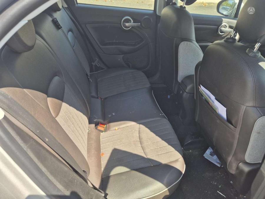 Pelēks Fiat 500-x 2018 Tauragė, ar dzinēja tilpumu 1.40 L un nobraukumu 100 tūkst. km par 5000 €, foto 15 vietnē AUTOMOTO.COM.LV