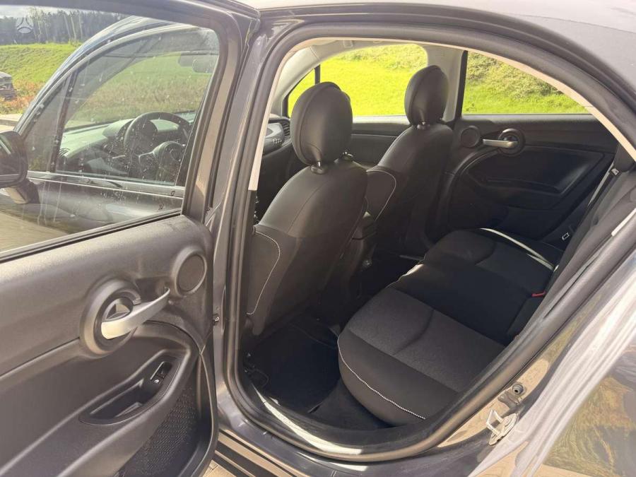 Grey Fiat 500-x 2018 in Vilnius, with an engine capacity of 1.25 L and mileage of 196 thousand km for 8550 €, photo 18 on AUTOMOTO.COM.LV