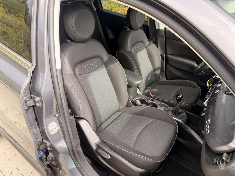 Pelēks Fiat 500-x 2018 Viļņa, ar dzinēja tilpumu 1.25 L un nobraukumu 196 tūkst. km par 8550 €, foto 24 vietnē AUTOMOTO.COM.LV