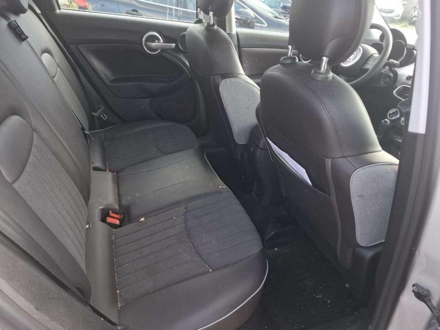 Grey Fiat 500-x 2018 in Taurage, with an engine capacity of 1.40 L and mileage of 100 thousand km for 5300 €, photo 7 on AUTOMOTO.COM.LV