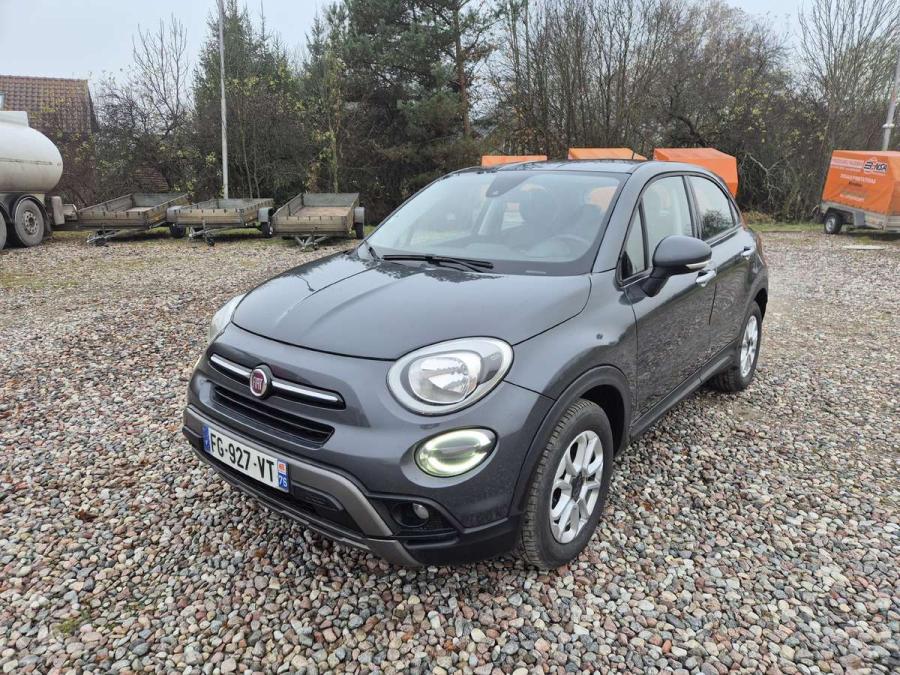 Pelēks Fiat 500-x 2019 Tauragė, ar dzinēja tilpumu 1.00 L un nobraukumu 90 tūkst. km par 7200 €, foto 1 vietnē AUTOMOTO.COM.LV
