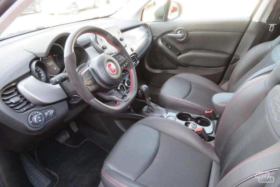 Grey Fiat 500-x 2023 in Kaunas, with an engine capacity of 1.50 L and mileage of 12 thousand km for 23772 €, photo 9 on AUTOMOTO.COM.LV