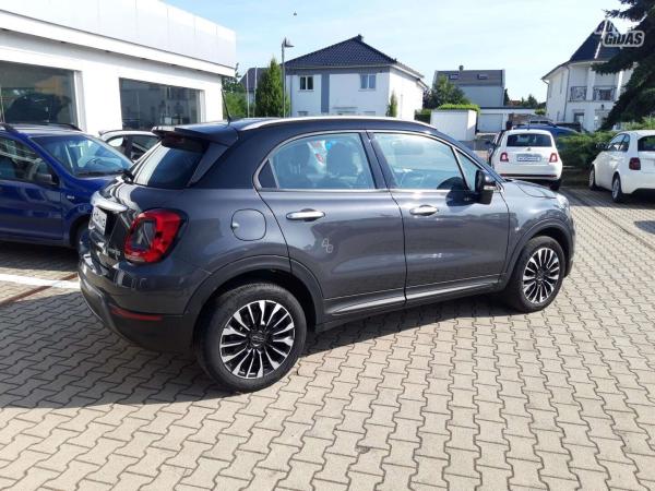 Grey Fiat 500-x 2023 in Kaunas, with an engine capacity of 1.50 L and mileage of 13 thousand km for 26519 €, photo 2 on AUTOMOTO.COM.LV
