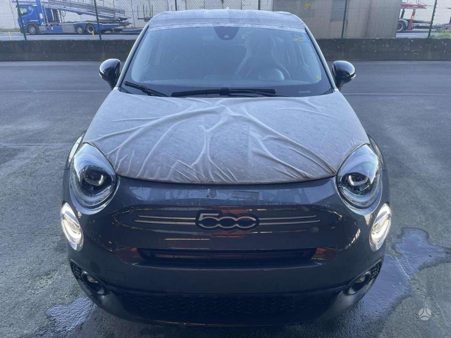 Pelēks Fiat 500-x 2024 Viļņa, ar dzinēja tilpumu 1.37 L un nobraukumu 0 tūkst. km par 17545 €, foto 1 vietnē AUTOMOTO.COM.LV