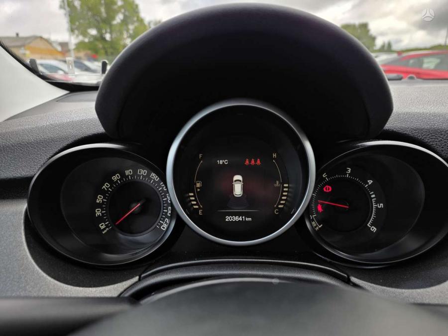 Grey Fiat 500-x 2016 in Taurage, with an engine capacity of 1.60 L and mileage of 200 thousand km for 5200 €, photo 23 on AUTOMOTO.COM.LV