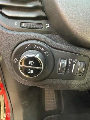 Sarkans Fiat 500-x 2015 Kauņa, ar dzinēja tilpumu 2.00 L un nobraukumu 161 tūkst. km par 8350 €, foto 30 vietnē AUTOMOTO.COM.LV