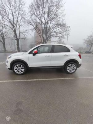 White Fiat 500-x 2015 in Klaipeda, with an engine capacity of 1.37 L and mileage of 150 thousand km for 7200 €, photo 4 on AUTOMOTO.COM.LV