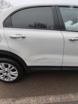 White Fiat 500-x 2015 in Klaipeda, with an engine capacity of 1.37 L and mileage of 150 thousand km for 7200 €, photo 8 on AUTOMOTO.COM.LV