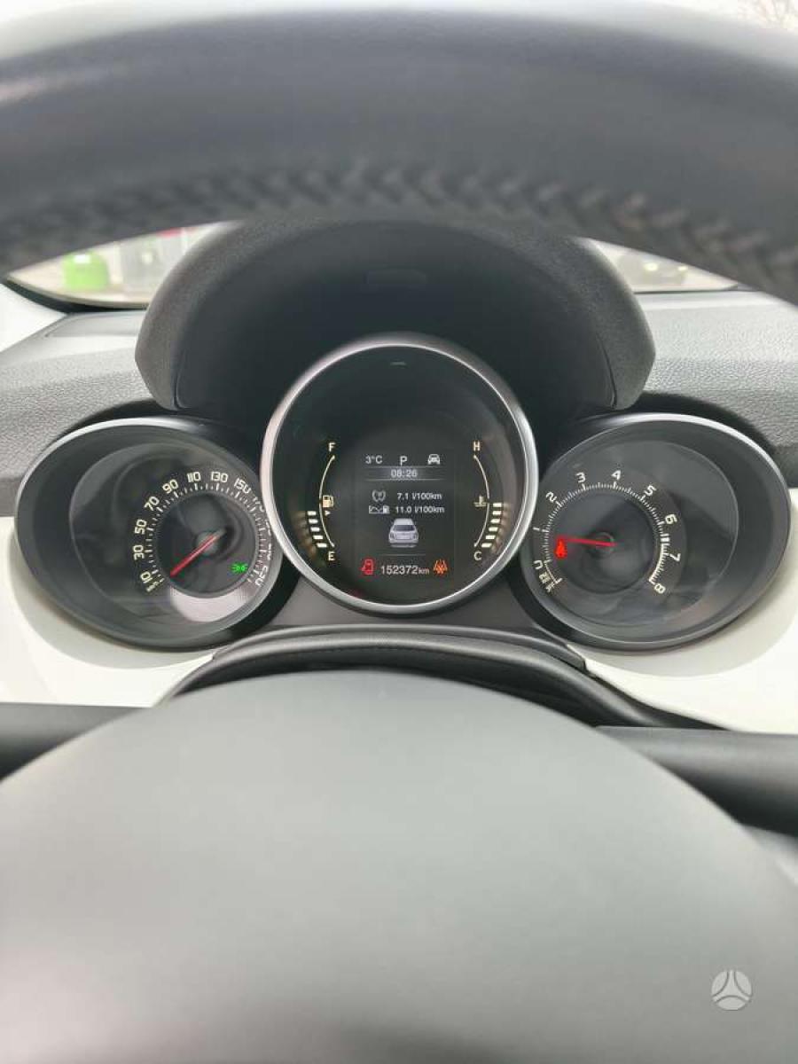 White Fiat 500-x 2015 in Klaipeda, with an engine capacity of 1.37 L and mileage of 150 thousand km for 7200 €, photo 20 on AUTOMOTO.COM.LV