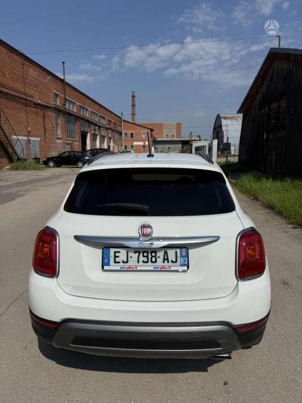 White Fiat 500-x 2016 in Alytus, with an engine capacity of 1.60 L and mileage of 288 thousand km for 4600 €, photo 7 on AUTOMOTO.COM.LV