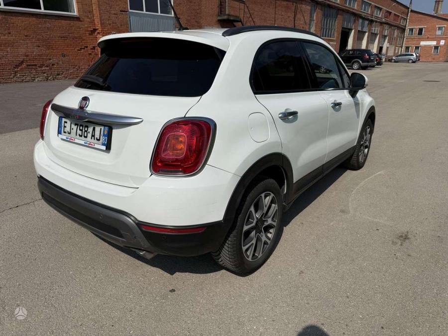 White Fiat 500-x 2016 in Alytus, with an engine capacity of 1.60 L and mileage of 288 thousand km for 4500 €, photo 8 on AUTOMOTO.COM.LV