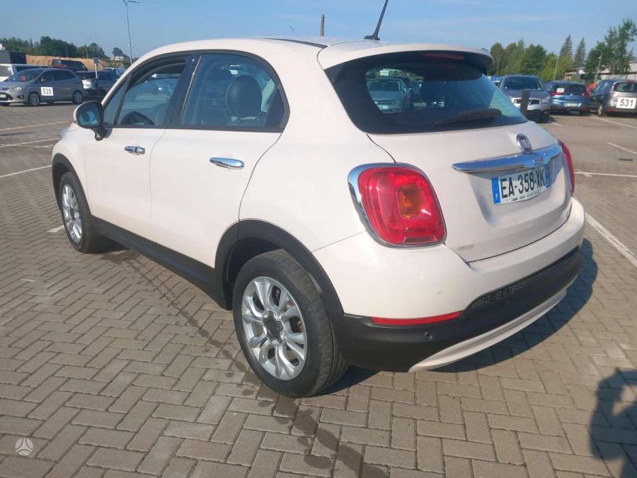 Balts Fiat 500-x 2016 Tauragė, ar dzinēja tilpumu 1.25 L un nobraukumu 203 tūkst. km par 4900 €, foto 6 vietnē AUTOMOTO.COM.LV