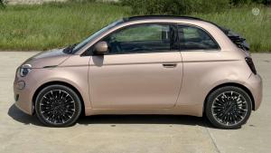 Yellow Fiat 500 2022 in Jonava, with an engine capacity of 0.00 L and mileage of 30 thousand km for 10400 €, photo 17 on AUTOMOTO.COM.LV