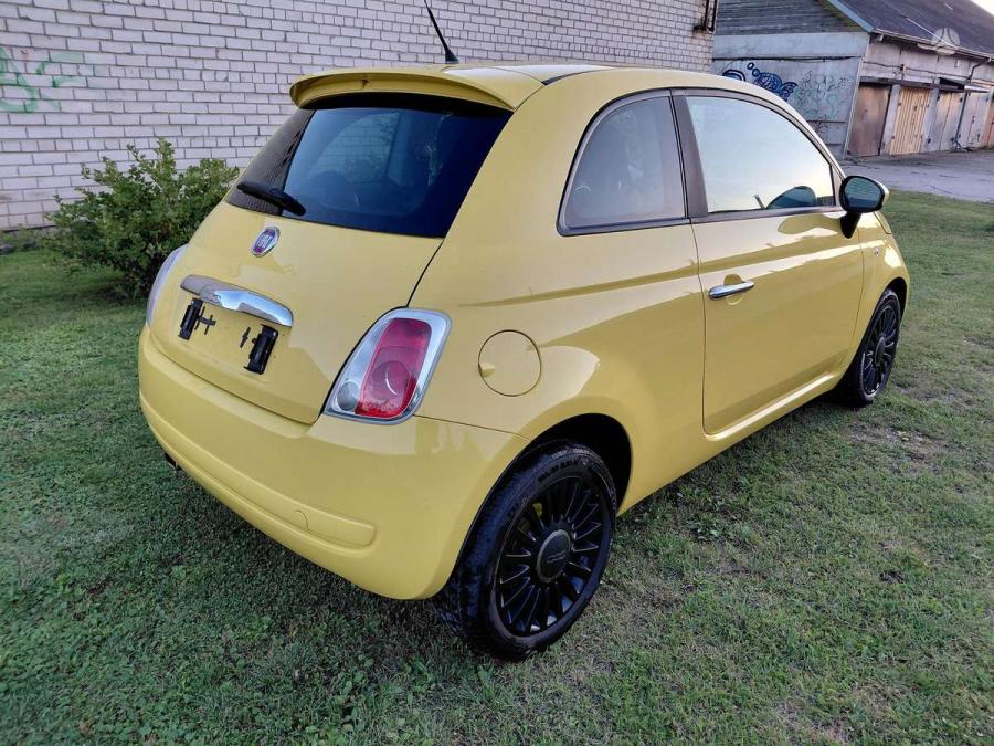 Dzeltens Fiat 500 2010 Kauņa, ar dzinēja tilpumu 1.25 L un nobraukumu 168 tūkst. km par 3500 €, foto 5 vietnē AUTOMOTO.COM.LV