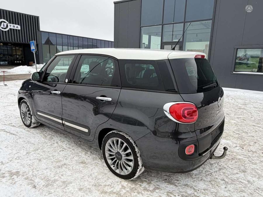 Black Fiat 500L 2014 in Siauliai, with an engine capacity of 1.60 L and mileage of 189 thousand km for 4750 €, photo 4 on AUTOMOTO.COM.LV