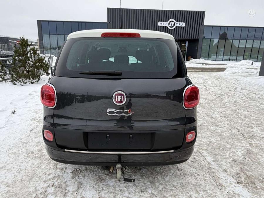 Black Fiat 500L 2014 in Siauliai, with an engine capacity of 1.60 L and mileage of 189 thousand km for 4750 €, photo 5 on AUTOMOTO.COM.LV