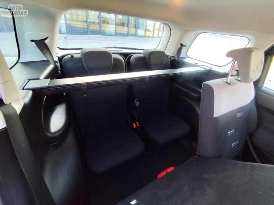 Black Fiat 500L 2014 in Siauliai, with an engine capacity of 1.60 L and mileage of 189 thousand km for 4600 €, photo 19 on AUTOMOTO.COM.LV