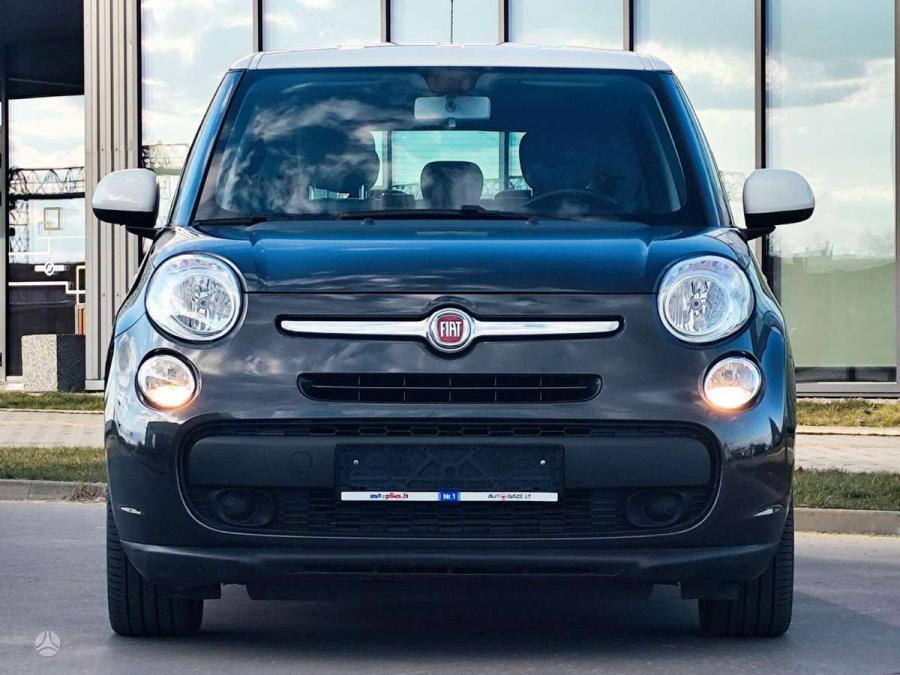 Black Fiat 500L 2014 in Siauliai, with an engine capacity of 1.60 L and mileage of 189 thousand km for 3990 €, photo 4 on AUTOMOTO.COM.LV