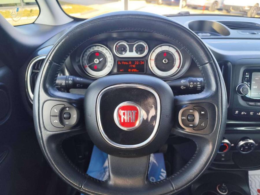 Black Fiat 500L 2014 in Siauliai, with an engine capacity of 1.60 L and mileage of 189 thousand km for 3990 €, photo 26 on AUTOMOTO.COM.LV