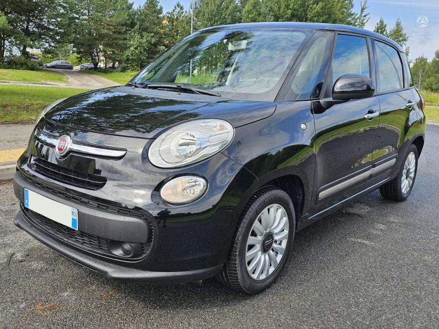 Черный Фиат 500L 2016 в Таураге, объемом двигателя 0.90 л и пробегом 120 тыс. км за 4000 €, фото 1 на AUTOMOTO.COM.LV