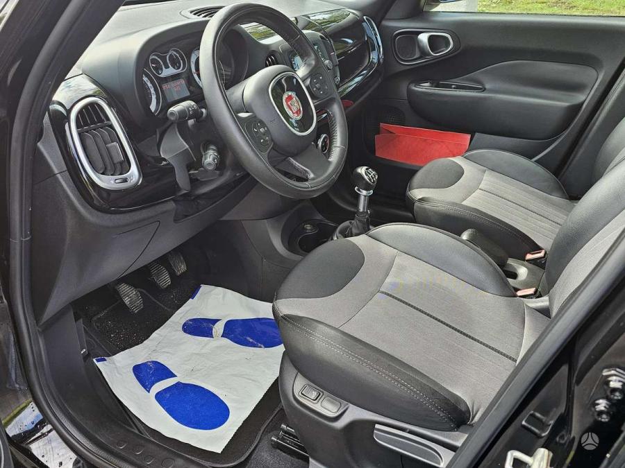 Черный Фиат 500L 2016 в Таураге, объемом двигателя 0.90 л и пробегом 120 тыс. км за 4000 €, фото 8 на AUTOMOTO.COM.LV